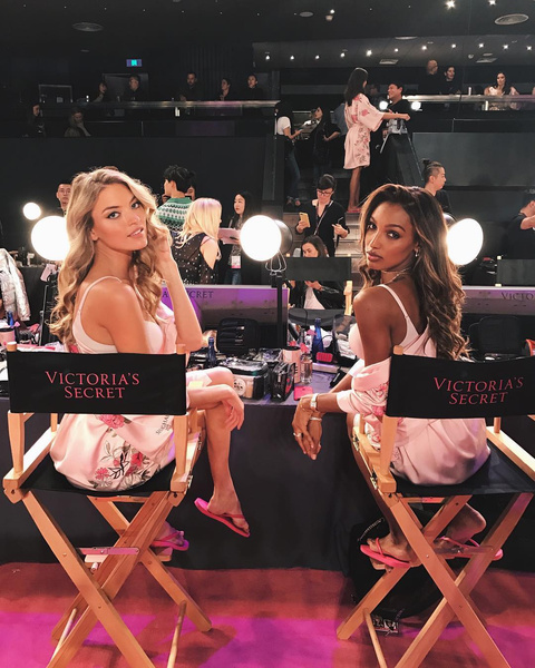 Что творится в гримерках моделей перед показом Victoria`s Secret 2017 ...